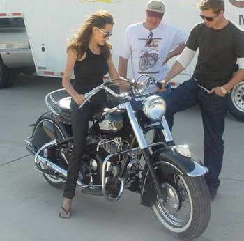 10 Celebrity Female Motorcyclists: Stars Who Ride