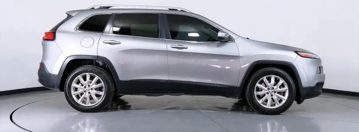 Cherokee 2015: combinación perfecta de estilo y aventura