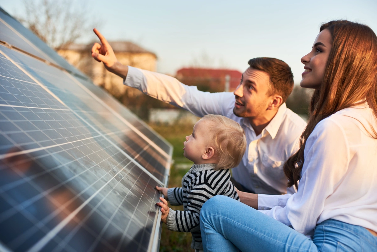 Natural gas vs solar energy: Which is right for your home? | BOXT