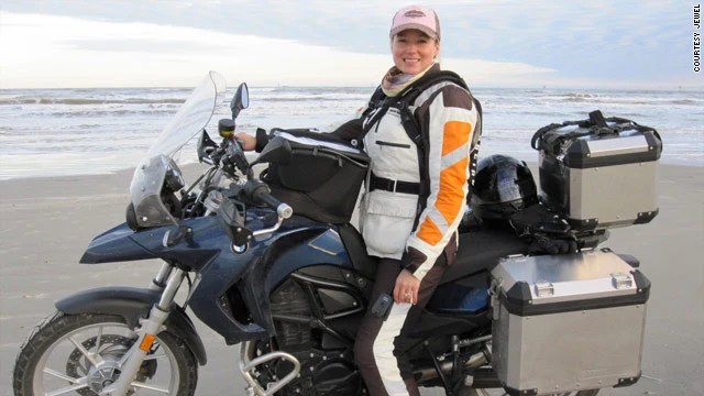 10 Celebrity Female Motorcyclists: Stars Who Ride