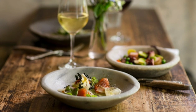 Access our Acclaimed Dining Collection