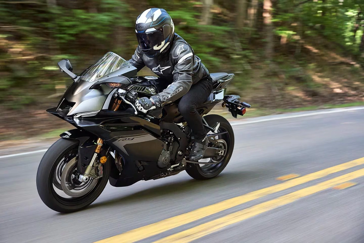 2025 Yamaha YZF-R9 Unveiled: Meet the New Midweight Sportbike