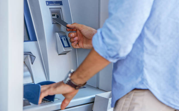 Banks to face fines if they don’t offer easy access to cash