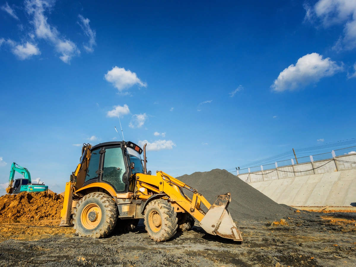 Wheel Loaders: Benefits for Construction & Mining