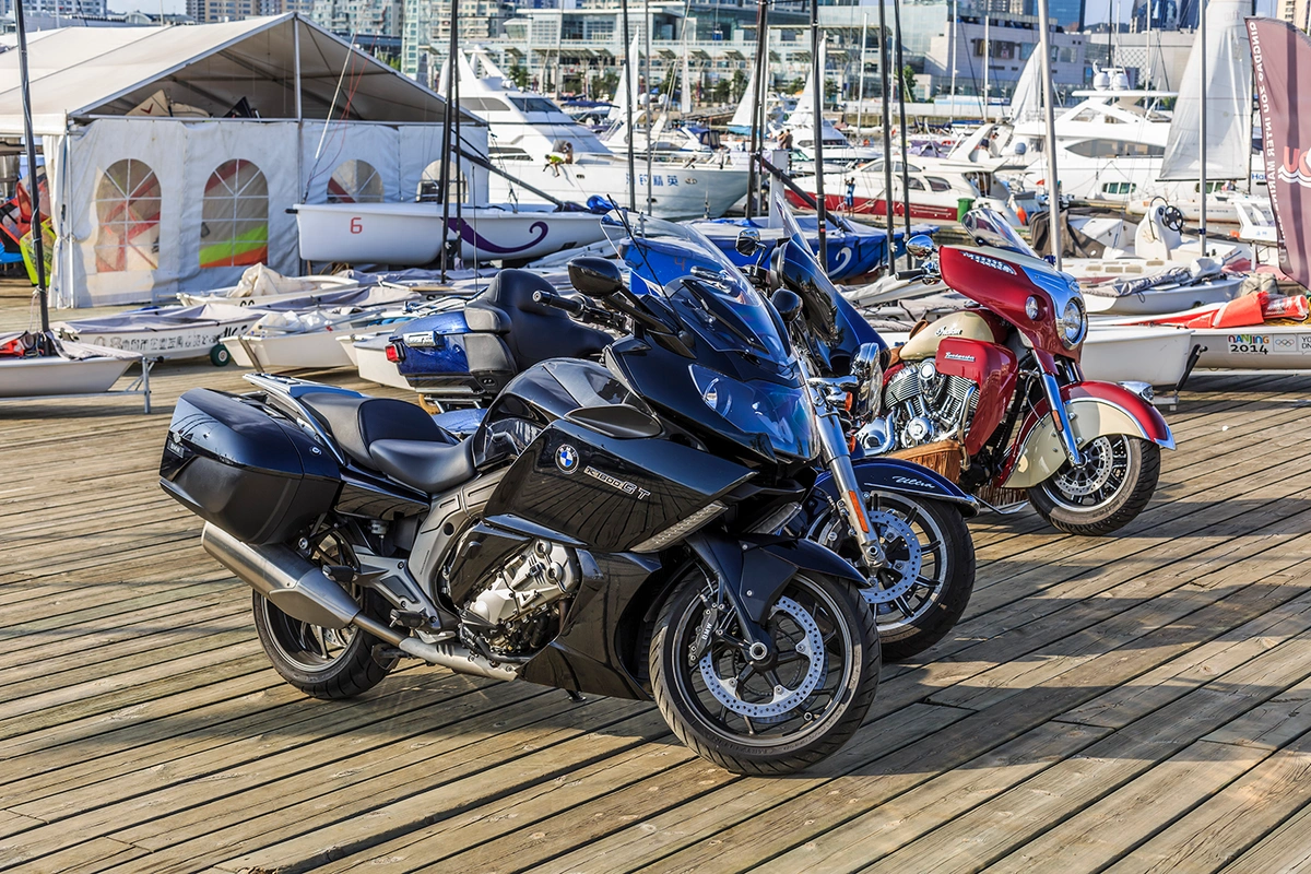 Motorcycle Photography Tips: 7 Ways to Get More Rentals