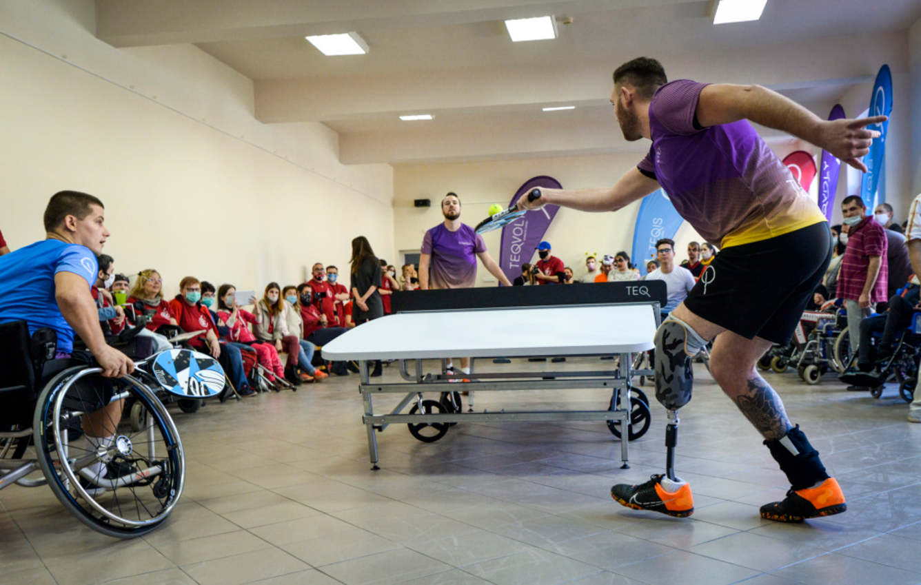 Para Teqsports and Nem Adom Fel Alapítvány handed over a Teq Lite to ...