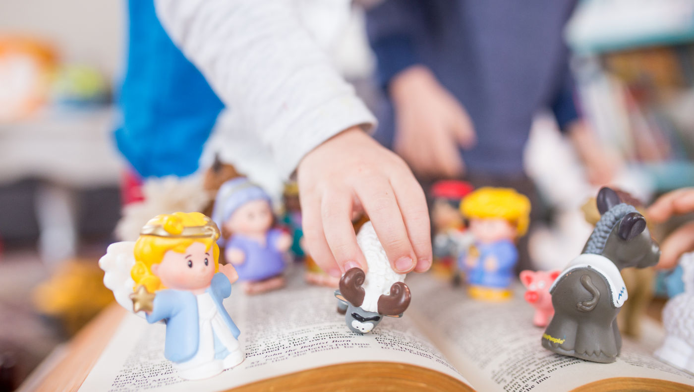 The Christmas Story for Kids: Luke 2:10-14 — Minno Parents