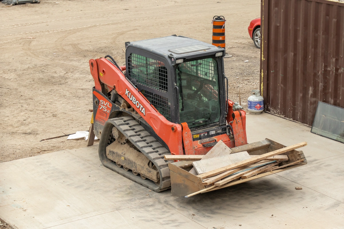 The Ultimate Compact Track Loader Spec Guide