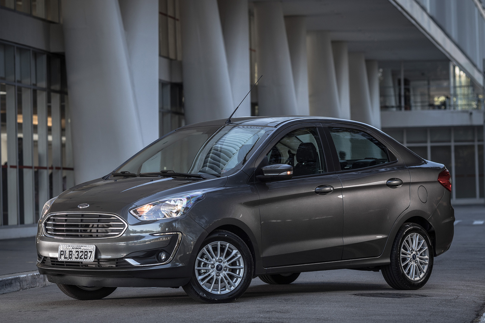 Ford Ka Sedan 2018: novo motor e câmbio automático