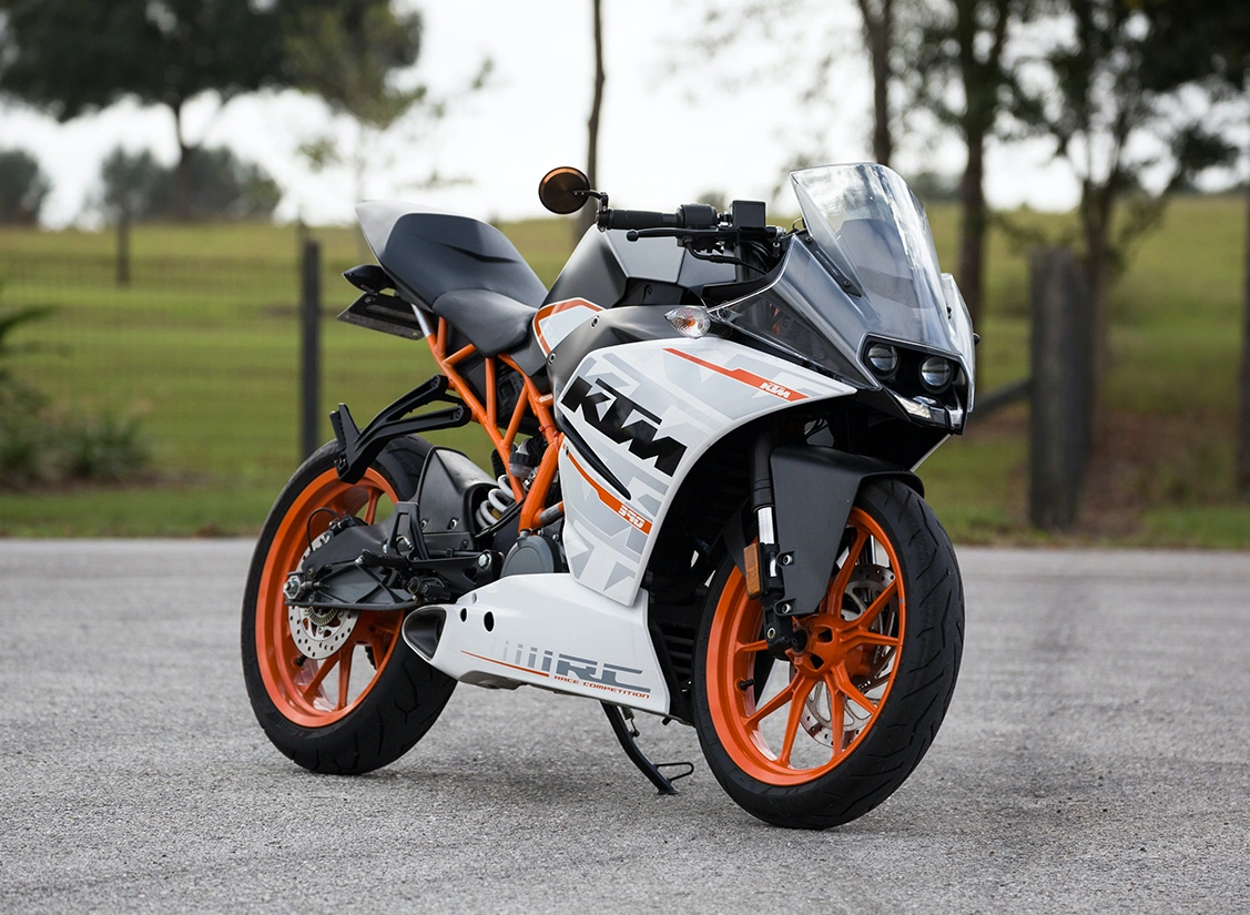 Motorcycle Photography Tips: 7 Ways to Get More Rentals