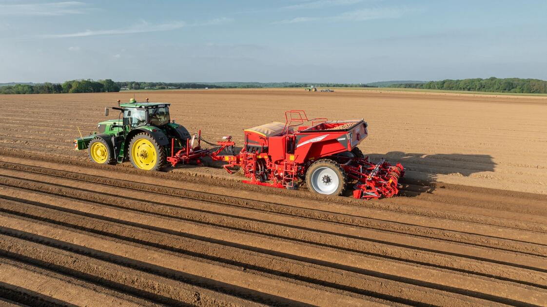 The PRIOS 440 now with chassis for bed cultivation | GRIMME News